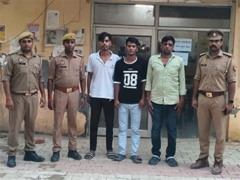 Sex Racket Busted In Loni लोनी में सेक्स रैकेट पकड़ा गया 3 युवतियों को कराया गया रेस्क्यू