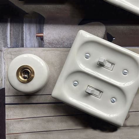 Round Porcelain Surface Mounted Toggle Switches For House Wall Decor