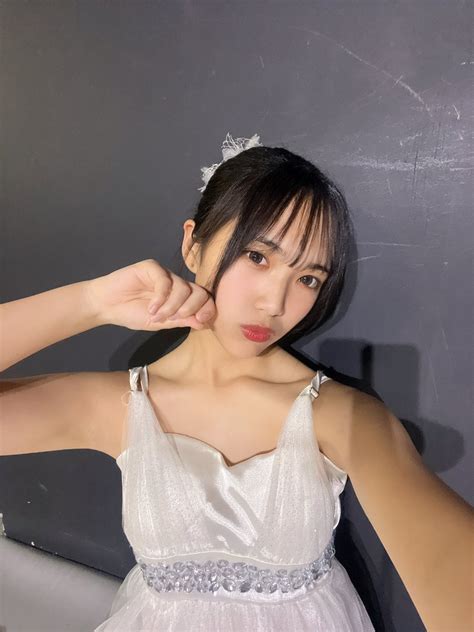 秋月柑七（jumping Kiss） On Twitter 白ドレス似合ってますか？🎧🤍🐇 Jumpingkiss ジャンキス 秋月柑七