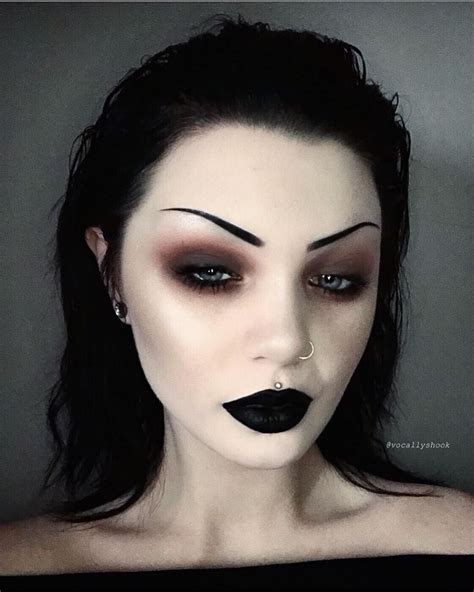 Pin By Yana So On Проект Зачарованный лес Vampire Makeup Dark