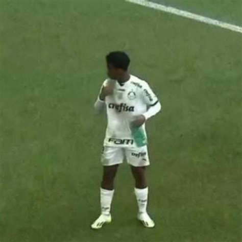 Stream Vai Novinha Ah Ah Ah Speed Up Endrick Song Tik Tok Trend By Esteves Listen Online For