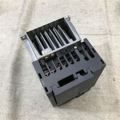 三菱電機 汎用インバータ FREQROL E700 FR E720 1 5K 国産 10682円引き coopetarrazu