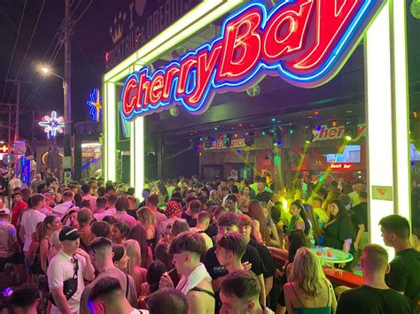 Nightlife In Zakynthos 17 Best Nightclubs Bars Pubs