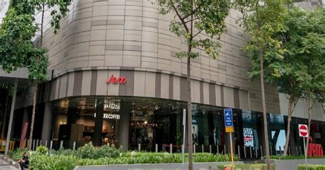 Pervert Who Has Been Taking Upskirt Videos For Years Strikes Again And Again