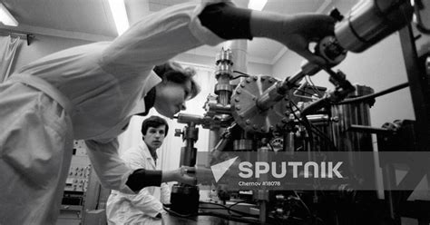 Laboratory Experiment Sputnik Mediabank