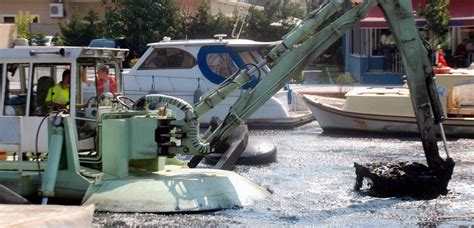Multi Purpose Dredger Amphibious