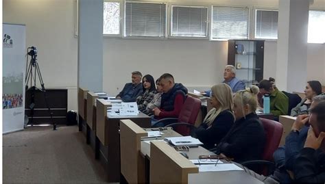 Јавна дебата на тема „Катна гаража нова можност за Охрид“ денес во општина Охрид Ohrid1