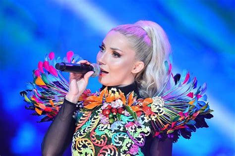 Cleo Odwołuje Premierę Singla Co Się Stało Eskapl