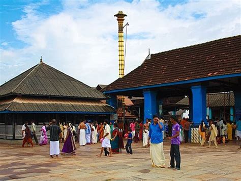 തേടിയെത്തുന്ന വിശ്വാസികളുടെ ഹൃദയദുഖങ്ങള്‍ കേട്ട് പരിഹാരമരുളുന്ന ദേവി Significance Of