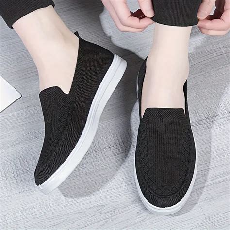 Mens Vintage Solid Colour Slip On Walking Shoes Comfy Non Slip