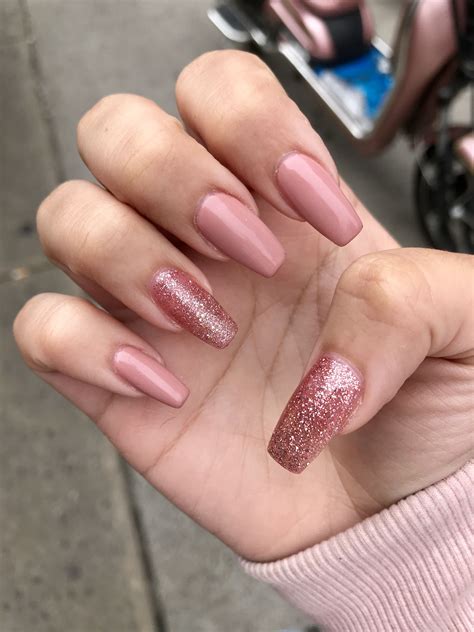 Pink Glitter Fall Nails 💓 Fall Nail Designs Gel Nails Nail Designs