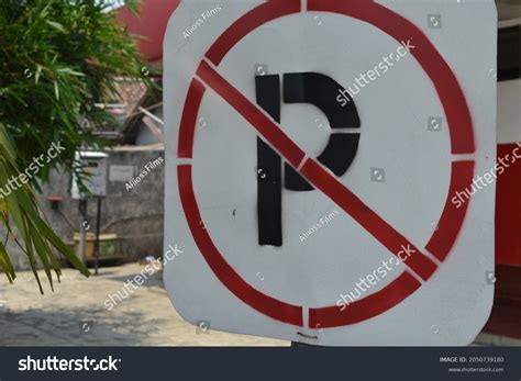 Truck Entry Exit Sign Images Stock Photos Vectors Shutterstock