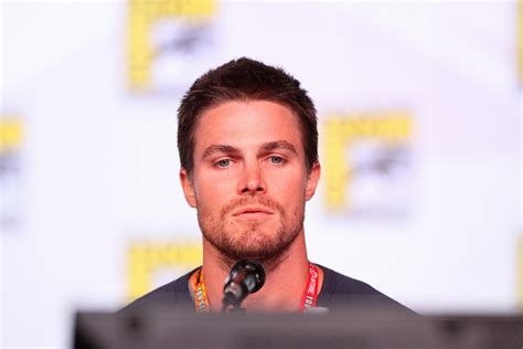 The Sag Afrta Strike Comments That Landed Stephen Amell In Hot Water