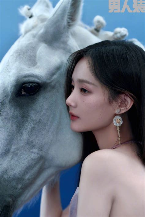 李一桐打赤脚骑马尽显野性美 秀玉背美腿又纯又欲 搜狐大视野 搜狐新闻
