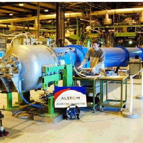 Coldbox Of The New 18 Kw Refrigerator 45 K Download Scientific Diagram