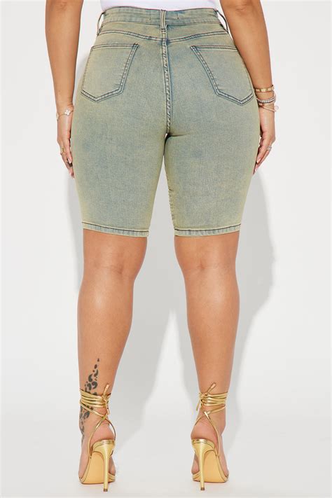 Heating Up Moto Stretch Denim Bermuda Shorts Vintage Wash Fashion