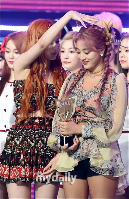 Sana And Jihyo Rtwicemedia