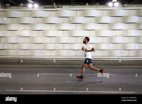 IZMIR TURKEY APRIL 11 2021 Athlete Running Marathon Izmir Stock