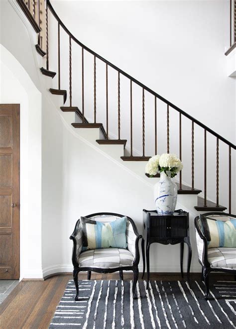 23 Entryway Rug Ideas Sure To Wow Your Houseguests