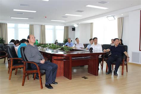 桂林小微企业担保公司助力实体经济，防控金融风险——自治区人大常委会副主任莅临调研座谈