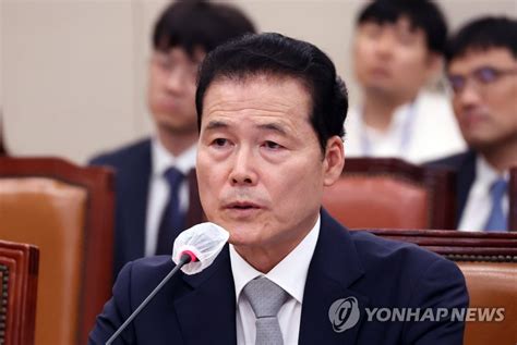 답변하는 김영호 통일부 장관 후보자 연합뉴스