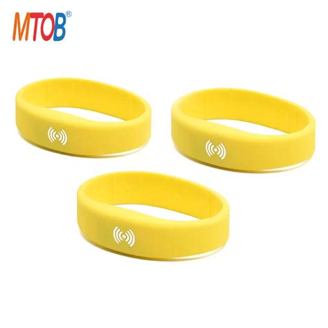 1356mhz Silicone Rfid Wrist Band Waterproof Rfid Bracelets