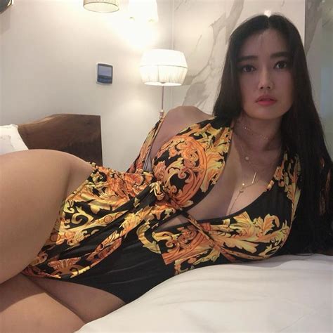 비키니 피팅모델 썬비키 1 비키니 몸매 노출 란제리 속옷 화보  움짤모음 쇼핑몰 썬비키 Ceo And 피팅모델 ‘탈아시아급 몸매로 유명 육덕녀 글래머