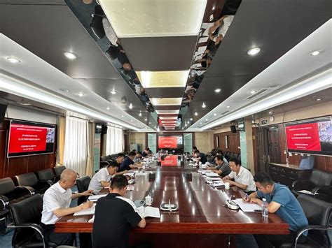 学校召开校党委理论学习中心组2023年第23次集体学习会 党委组织部