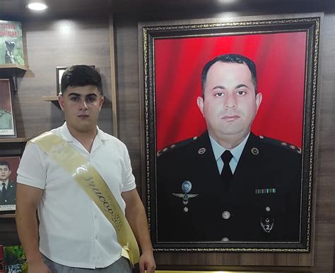 Şəhid Xanımı Oğlu Ilə Birlikdə Universitetə Qəbul Oldu — Fotolar