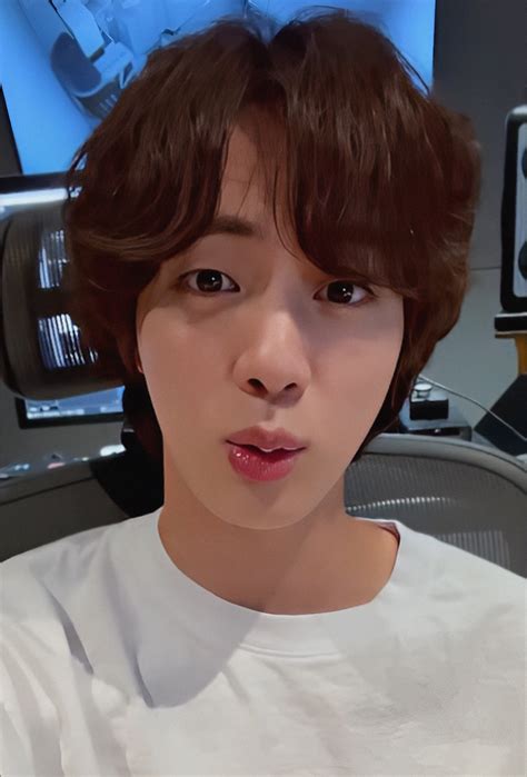 Bts Community Posts 💖🌻🌻jintime🌻🌻💖 진님💕💕 오늘도 하늘을 올려다보며 당신을 생각합니다