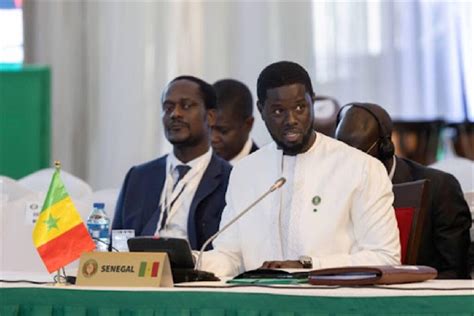 Bassirou Diomaye Faye Un premier bilan après jours au pouvoir au Sénégal