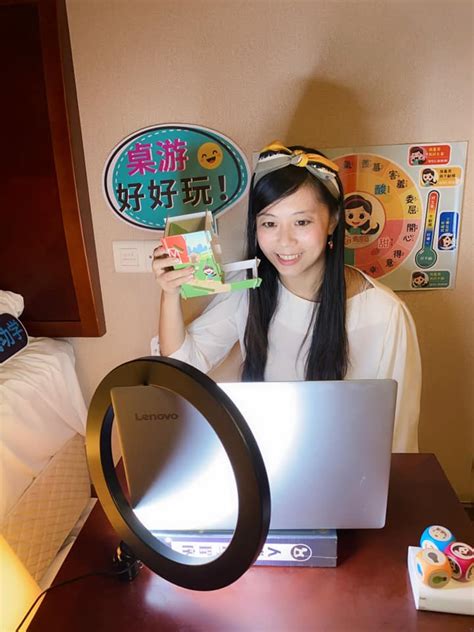 桌遊莓是誰？從金融業到桌遊講師，「做喜歡的工作就是人生的破框！」｜女人迷 Womany