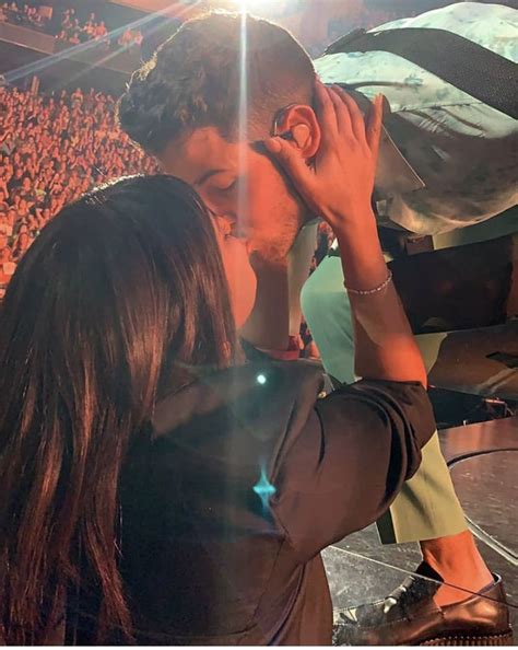 Priyanka Chopra And Nick Jonas Kiss ~ Priyanka Chopra Quantico