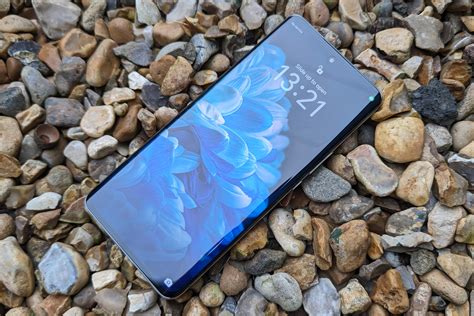 The Honor Magic 6 Lite Gives Me Flagship Vibes Without The High Price Stuff