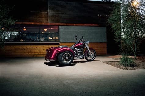 2017 Harley Davidson Freewheeler Review
