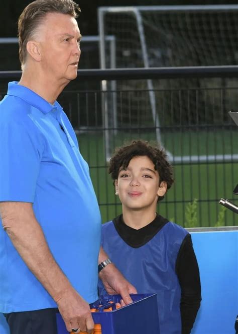 Adine The Model Booker