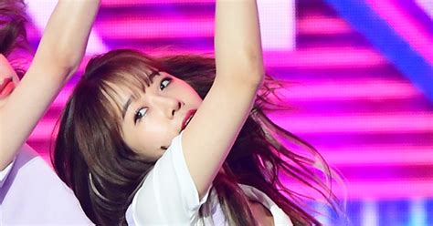 위키미키 최유정 눈빛 카리스마 포토엔hd