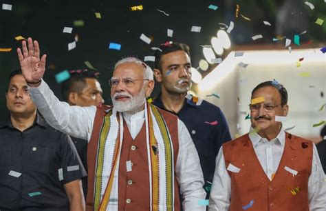 India Polls Bjp Led Mahayuti Sweeps Maharashtra India Retains