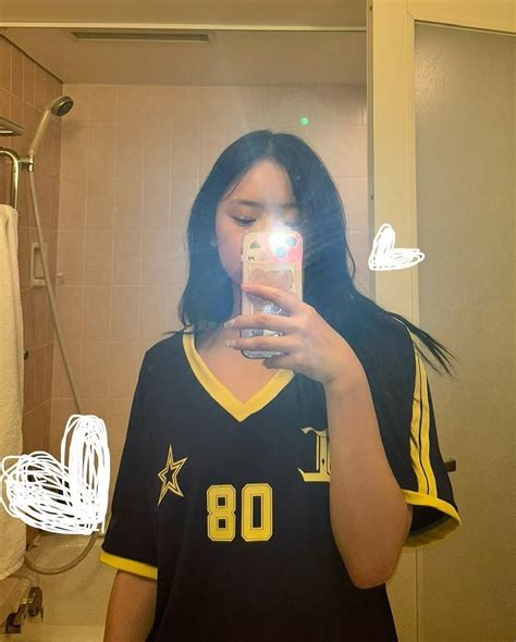 Newjeans Hanni 하니 Newjeansshanni • Instagram Photos And Videos