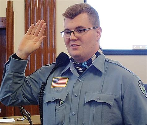 New Ely Police Officer Takes Oath Of Office The Timberjay