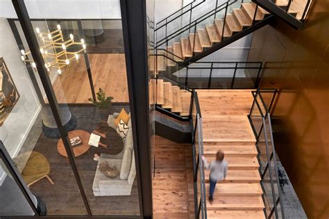 Zgf Architects Transforms Portland Bank Building Into Expensify Office