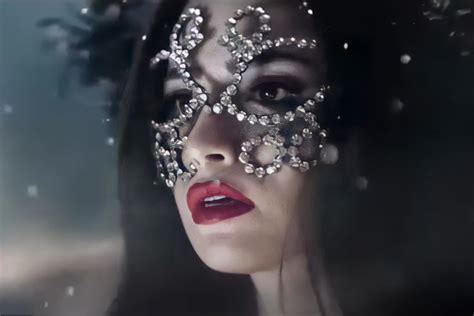 Pin By Haqeeqat On Sana Javed Halloween Face Makeup Halloween Face