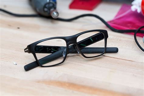 Exclusive Intels New Vaunt Smart Glasses Actually Look Good The Verge
