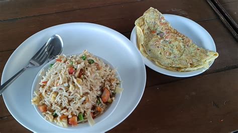 Chicken Fried Rice Double Omelette Late Lunch Linner Lupper Lunper Photosession409 Pm1912