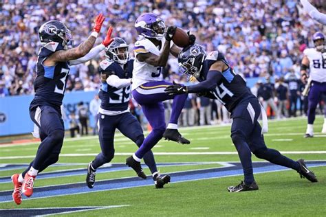 Sam Darnold Leads Vikings To 3rd Straight Win Beating Titans 23 13 State