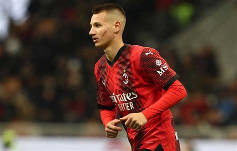 Milan Camarda Simic E Zeroli Possono Giocare Sia In Serie A Che In C
