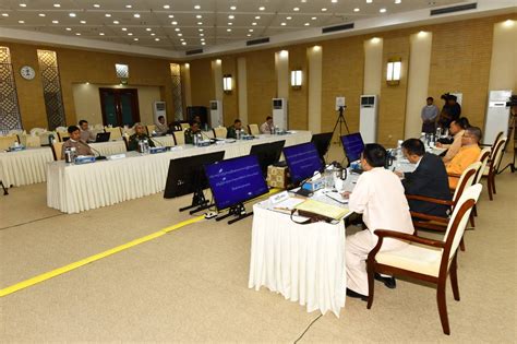 တိုင်းရင်းသားလက်နက်ကိုင်အဖွဲ့အစည်းများရှိရာ ဒေသများတွင် လွတ်လပ်ပြီး တရားမျှတသည့် ပ