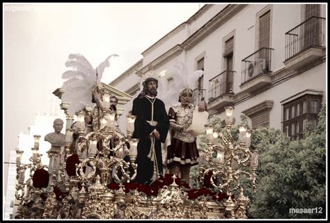 Iguala De Costaleros Para El Paso De La Sentencia