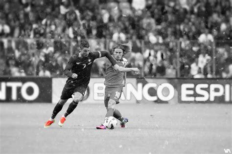 壁纸 3401x2267像素 Cr7 克里斯蒂亚诺·罗纳尔多 Luka莫德里奇 Mercurial 皇家马德里 选择着色
