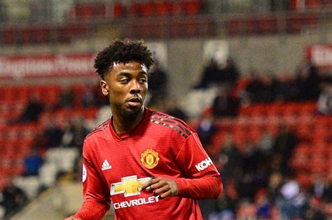 Manchester United To Offer Angel Gomes A New Contract Amid Barca